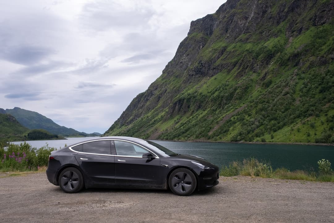 Tesla garanti: Vilkår og dekning (batteri, o.l.)